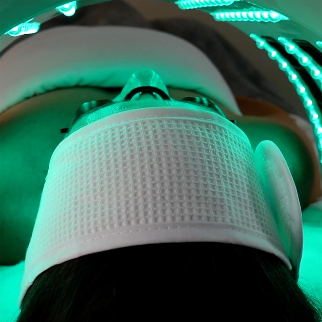 Introstem | LED Anti-Aging Facial
